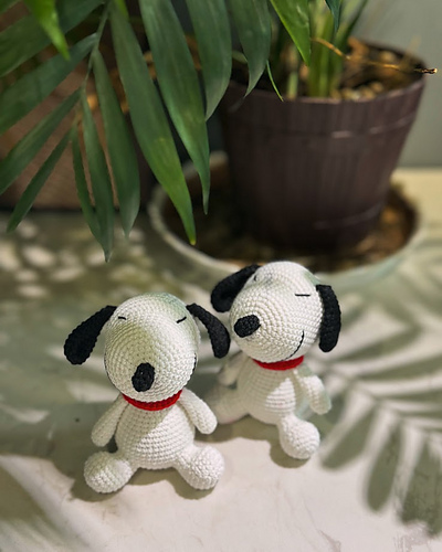 Ravelry: Mini Snoopy pattern by MinHi.bee