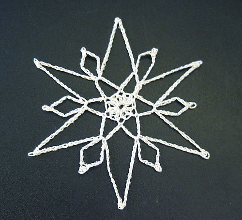 Ravelry: Spiky Snowflake pattern by Anne Adeline