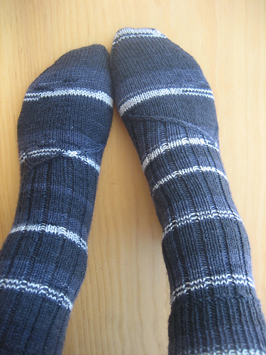 Ravelry: Black Rib pattern by Anneh Fletcher