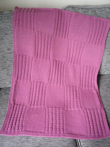 Ravelry: Snuggle Time Baby Blanket pattern by Brenda Green