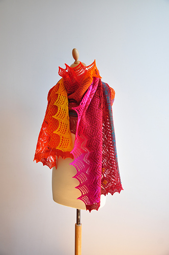 Ravelry: Sari pattern by Kieran Foley