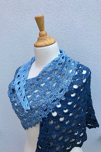 Ravelry: Storm Shawl pattern by Annelies Baes