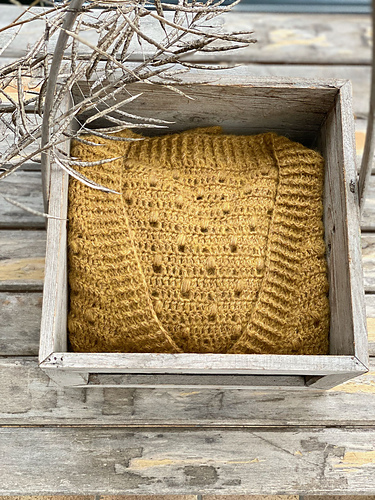 Ravelry: Chaotic Monday Cardigan pattern by Annelies Baes