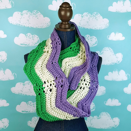 Ravelry: Mountain Ridge Scarf pattern by Rachy Newin