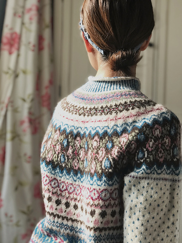 Ravelry: Blue Garden pattern by Lucy Luo