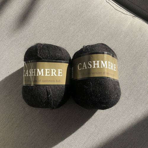 Anyone have a pattern rec for this beautiful yarn?? : r/knitting