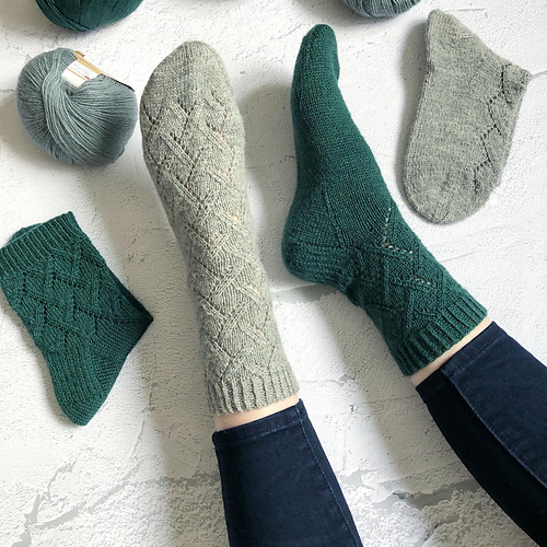 Ravelry: Origami Socks pattern by Anna Zhuravleva