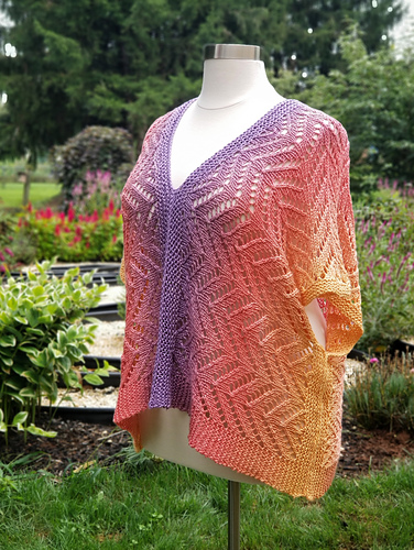 Ravelry: Heat Wave Top pattern by Liz Capik