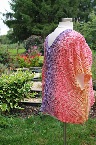 Ravelry: Heat Wave Top pattern by Liz Capik