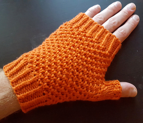 Ravelry: Logan Mitts pattern by Rachel Leggett