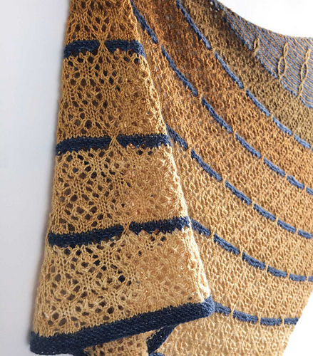 Ravelry: Beeline pattern by Amanda Scheuzger