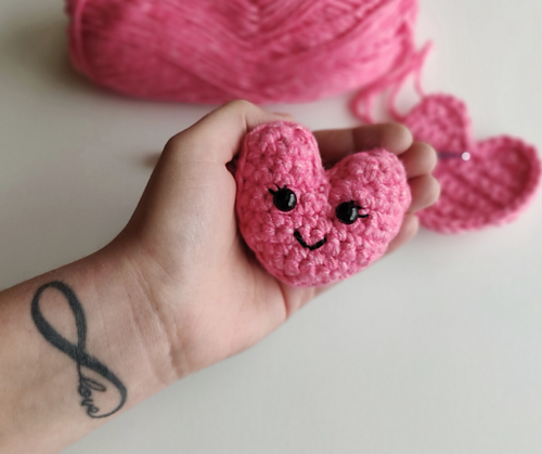 Ravelry: Heart Plush pattern by Ariana Hall