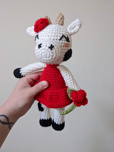 Ravelry: Rosie the Cow pattern by Ariana Hall