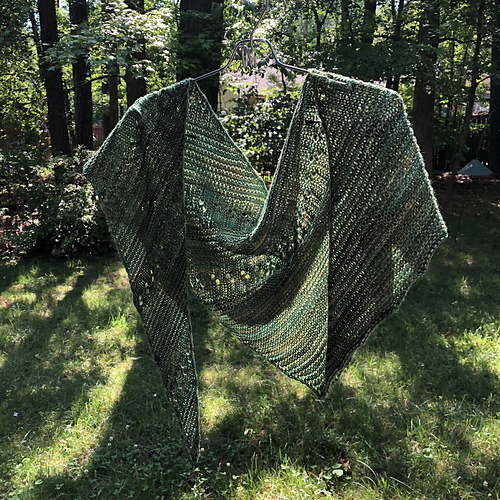 Ravelry: Knitshades (deadly ?) boomerang pattern by Susan Ashcroft