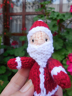 Ravelry: aromadry's MINI SANTA