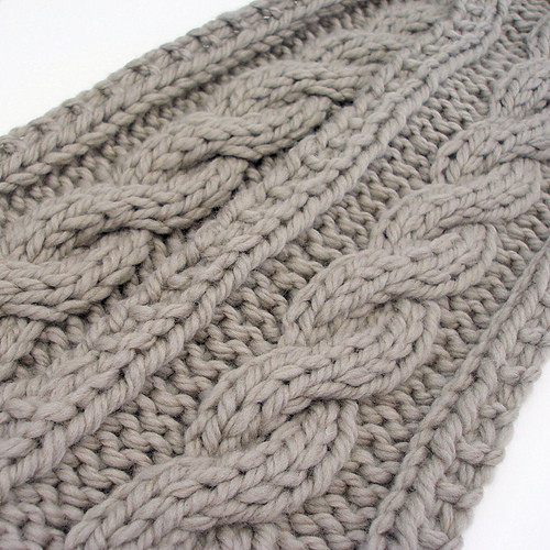 Ravelry: artifax's Insanely Easy Cable Scarf