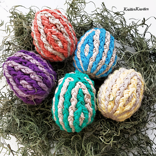 Ravelry: Ribbed Easter Eggs pattern by Arunima Goel
