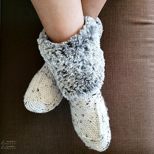 Ravelry: Shweta Tunisian Slipper Boots pattern by Arunima Goel