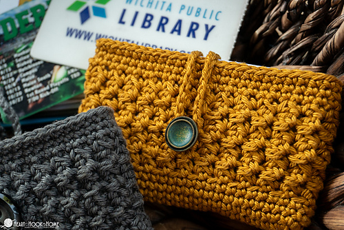 Ravelry: Card Carrier pattern by Ashlea Schumaker