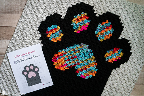 Ravelry: C2C Cat Arm Blanket pattern by Ashlea Schumaker