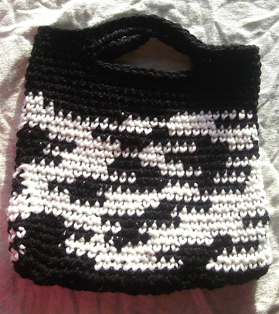 Ravelry: Zebra Tote Bag/Purse pattern by Ashlei Powell