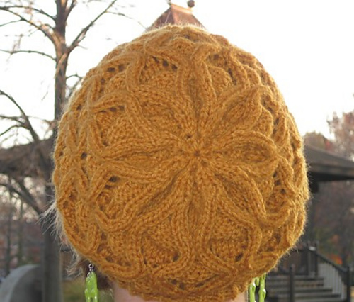 Ravelry: Serpentina Hat pattern by Julia Leeman