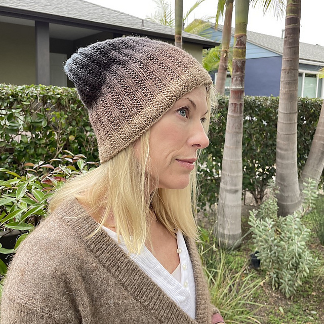 Ravelry: Broken Rib Beanie (#370) pattern by Atelier Yarns