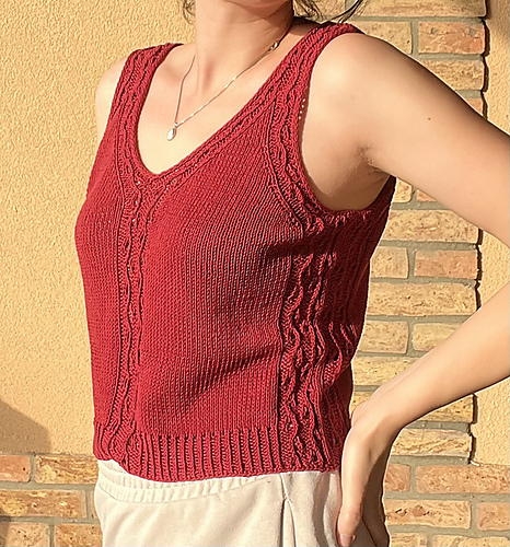 Ravelry: Vine Top pattern by Athena Liu
