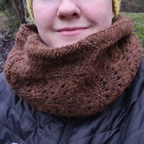 Ravelry: Old shell cowl pattern by Lotta H Löthgren