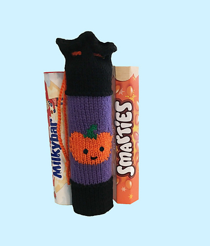 Ravelry: Halloween covers for Smartie tubes pattern by ayrshire knits