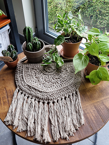 Ravelry: The Half Moon Bag pattern by Taylor Bento