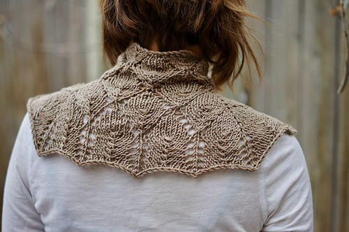 Ravelry: Suspended Leaves Cowl pattern by Betsy App