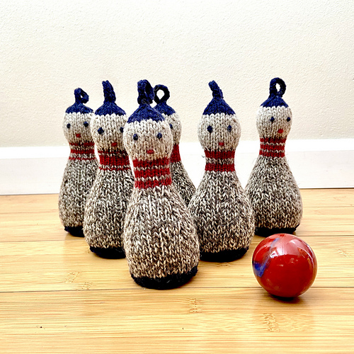 Ravelry: Skittles pattern by Barbara Ceiga