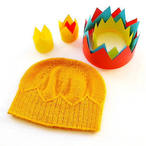 Ravelry: Paper Crown pattern by Amy van de Laar
