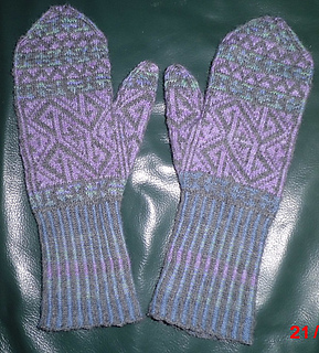 Ravelry: Arrows! so fine pattern by Beate Fischer