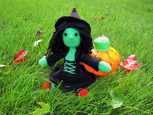 Ravelry: Halloween Witch Doll pattern by Penny Lane Patterns