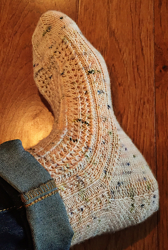 Ravelry: Hirondelle pattern by B Devan Steiner