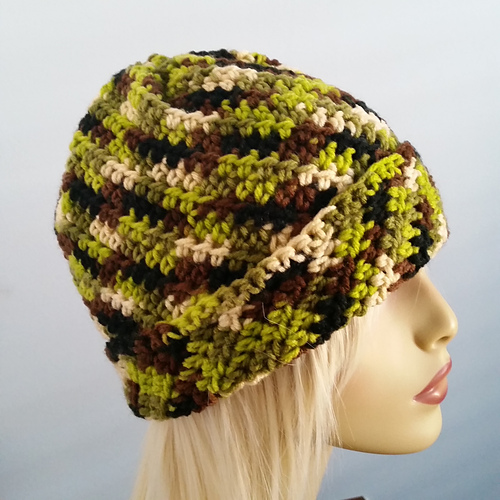 Ravelry: Swirly Hat pattern by Caro Tsuchiya