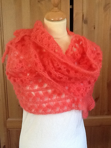 Ravelry: Scattered Shells Scarf pattern by Shirley McDonald