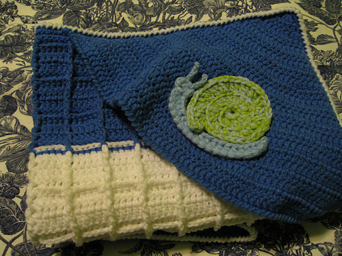 Ravelry: Snail Blanket pattern by Bernat Design Studio