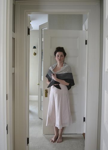 Ravelry: Súla Shawl pattern by Beatrice Perron Dahlen