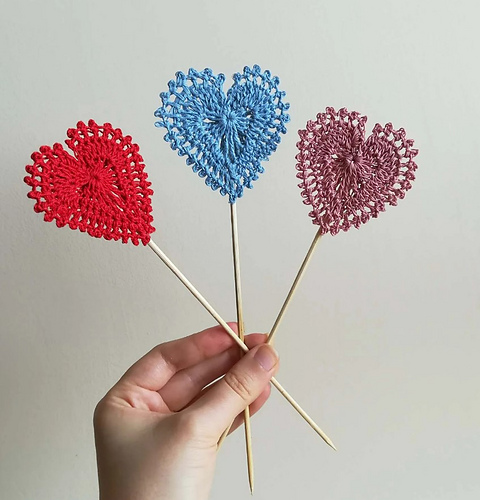 Ravelry: Wedding Cake Toppers pattern by Becca Parker