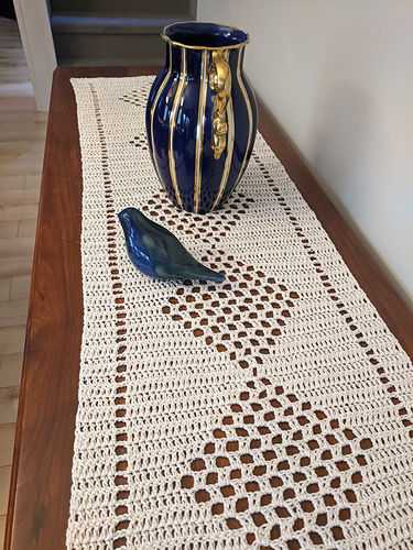 Ravelry: Diamond Table Runner pattern by Doug Speeckaert