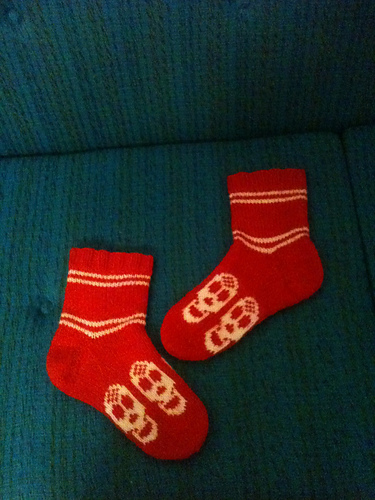 Ravelry: Tessellating Skulls Charts pattern by Erssie