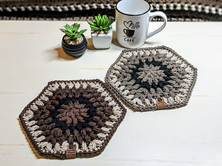 Ravelry: bekkfek's Hexi Puff Coasters - Brin colors