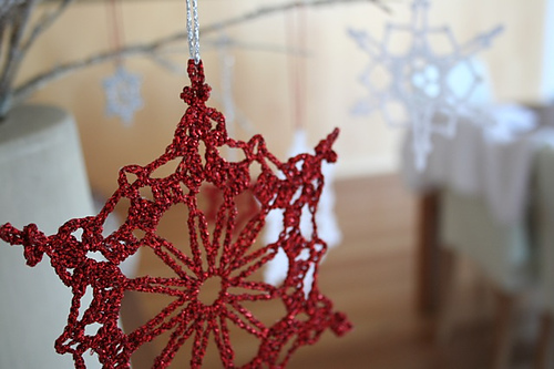 Ravelry: Snowflake Gift Topper: Chain Loop Snowflake pattern by Coats ...