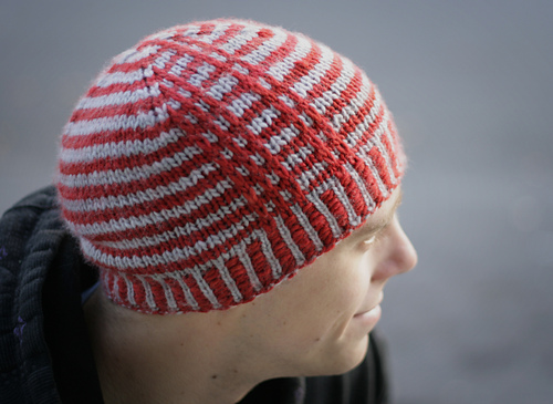 Ravelry: Gridlock pattern by Vivian Aubrey