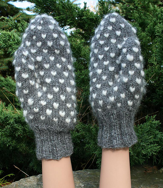 Ravelry: Thrummed Mittens pattern by Carole Schumann