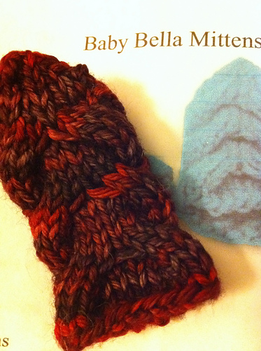 Ravelry: Baby Bella Mittens pattern by Aoifa Anctil