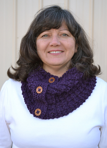 Ravelry: Purple Majesty Cowl pattern by Beth Archibald